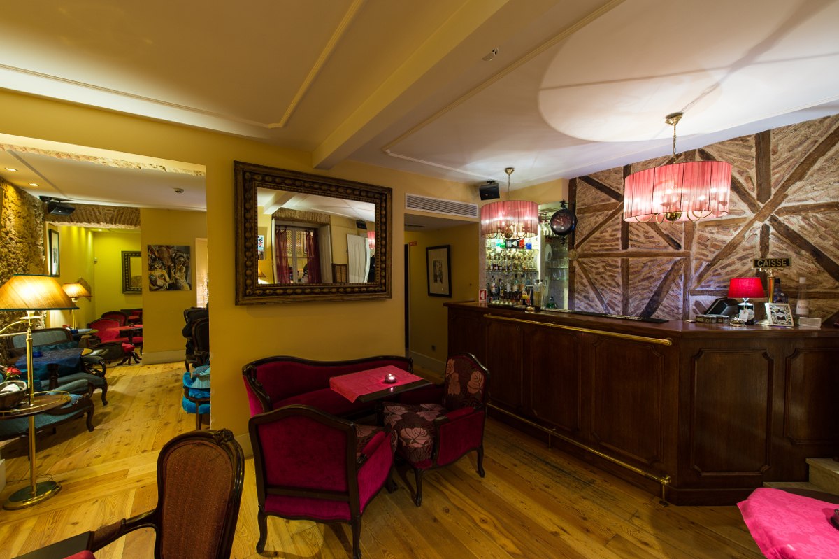 Matiz Pombalina - Very chic cocktail bar and wine bar in Lisbon ...